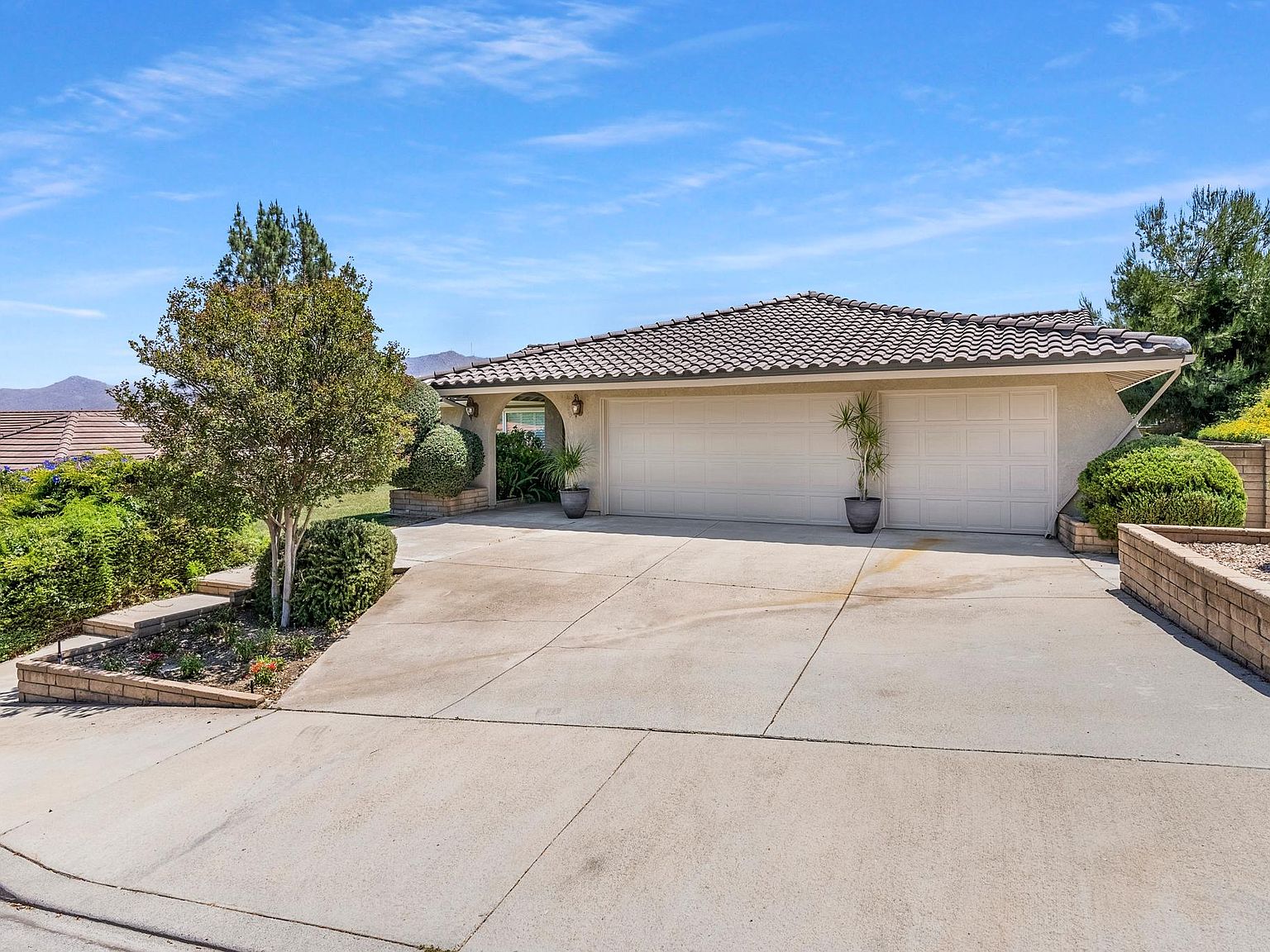 1460 Timberlane Dr, Riverside, CA 92506 | Zillow