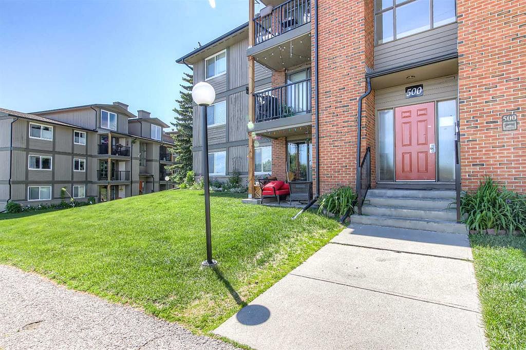 6400 E Coach Hill Rd SW #523, Calgary, AB T3H 1B8 | MLS #A2144404 | Zillow