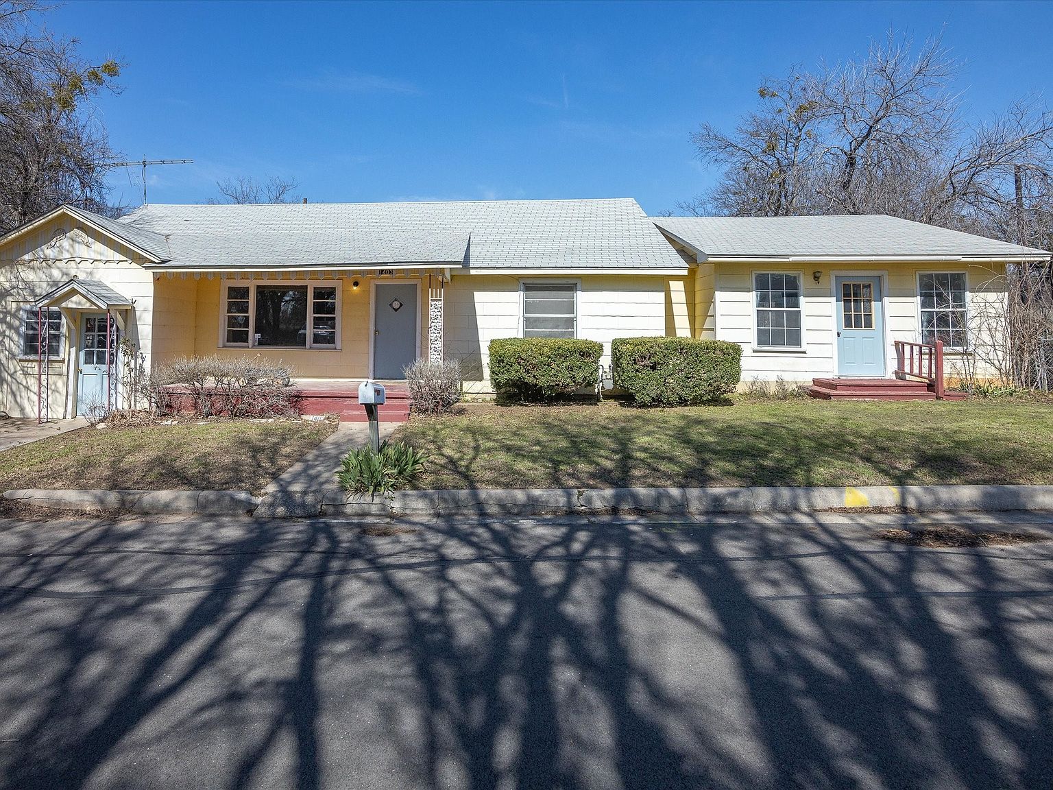 1403 Hovey St, Bridgeport, TX 76426 | MLS #20848811 | Zillow
