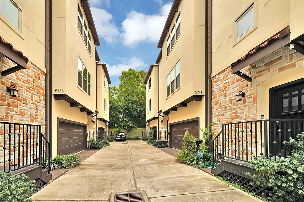5741 Petty St, Houston, TX 77007 | Zillow