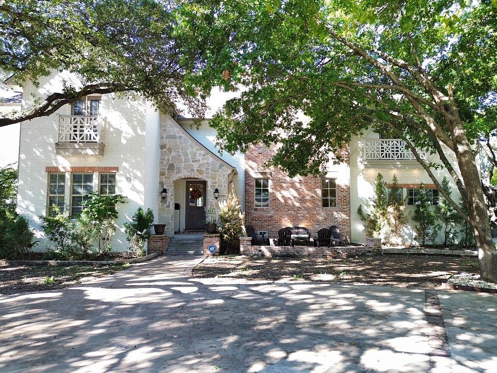 11241 Rosser Rd, Dallas, TX 75229 | Zillow