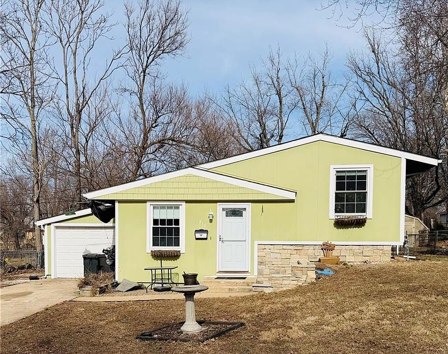 210 Cherokee Dr, Belton, MO 64012 | MLS #2602643 | Zillow
