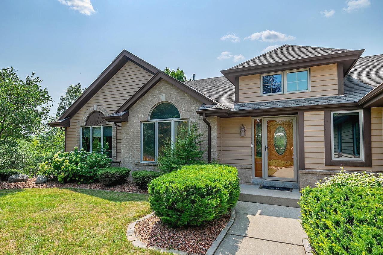 W330S1461 County Road C, Delafield, WI 53018 | Zillow