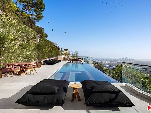 1690 N Doheny Dr, West Hollywood, CA 90069 | MLS #25503515 | Zillow