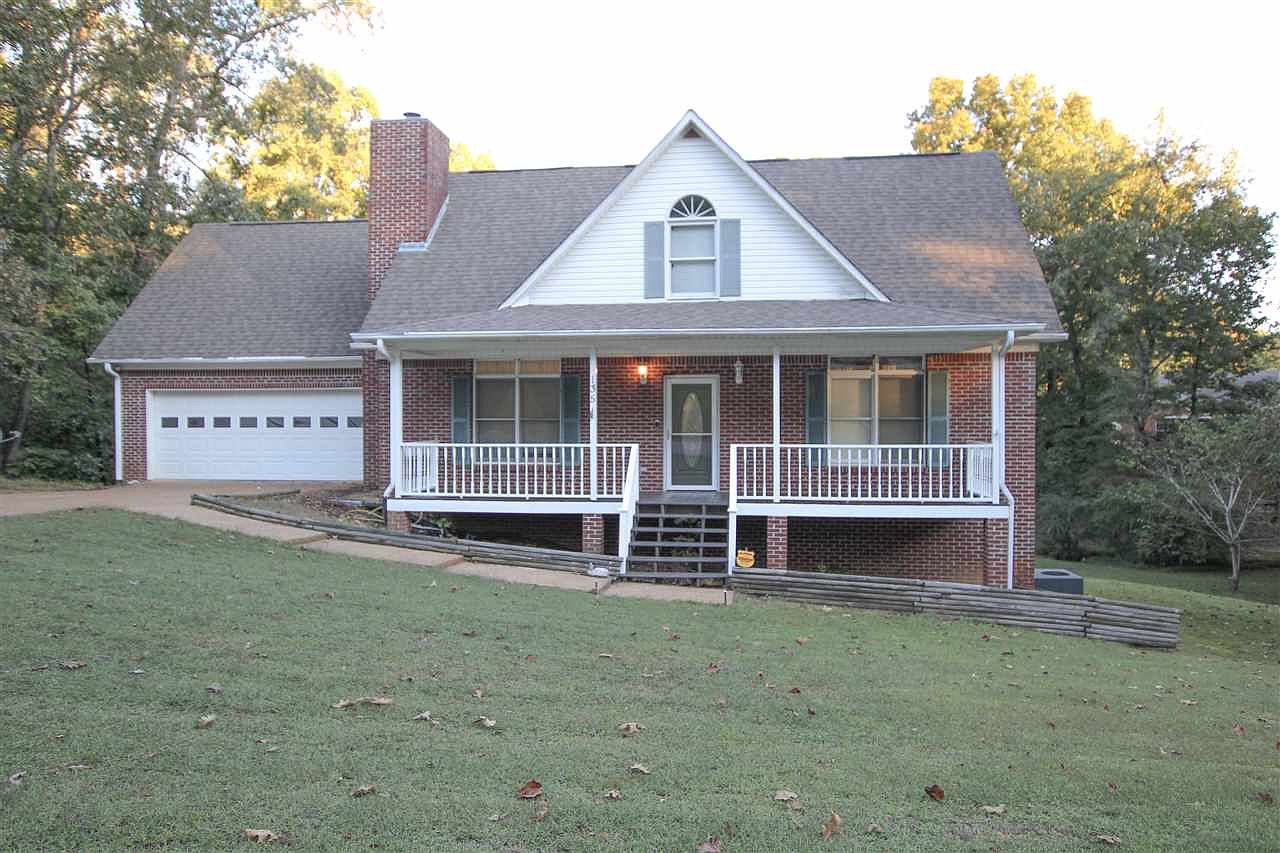 135 Valley Oak Loop, Jackson, TN 38305 | Zillow