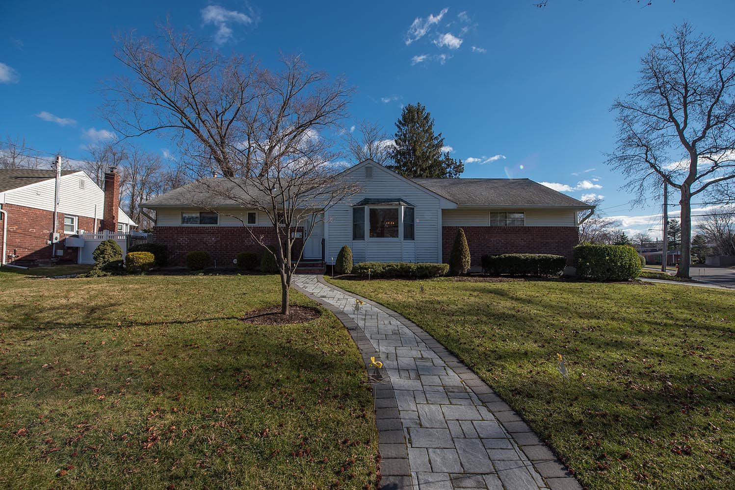 2 Rachel Ave, Commack, NY 11725 | Zillow