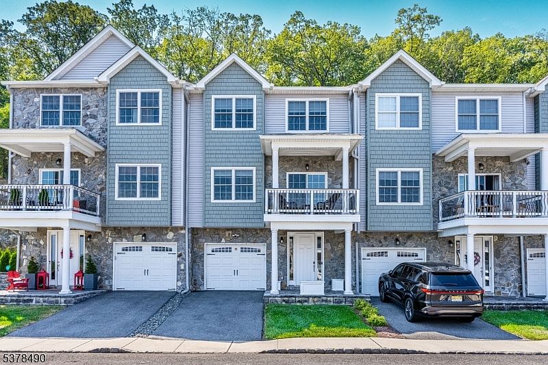 69 Halina Ln, Butler, NJ 07405 | MLS #3982717 | Zillow