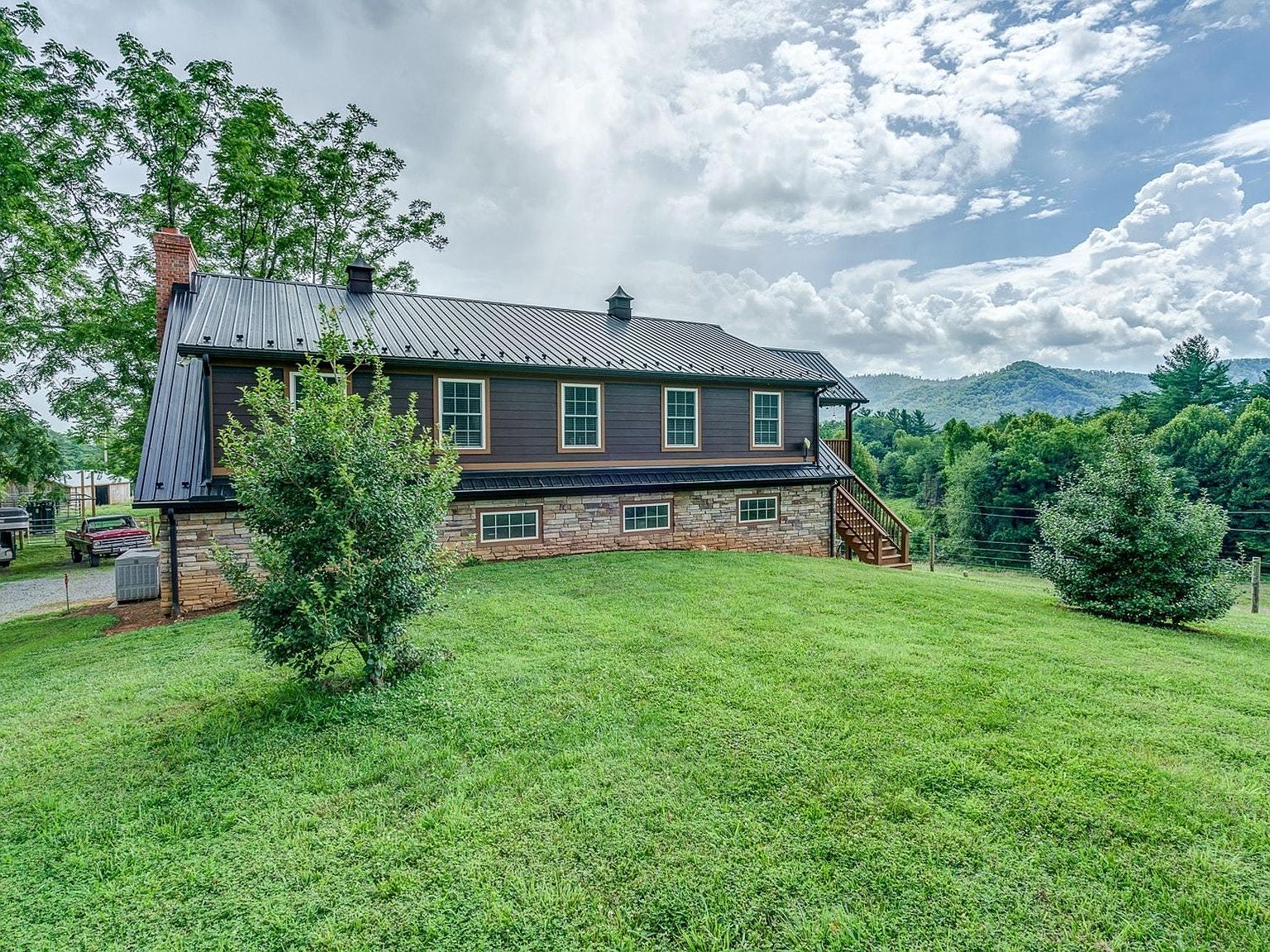1027 Webster Corner Rd, Callaway, VA 24067 | Zillow