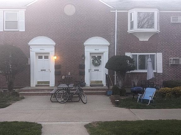 263-33 74th Ave UNIT b, Glen Oaks, NY 11004 | Zillow