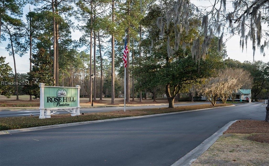 256 Club Gate, Bluffton, SC 29910 | Zillow