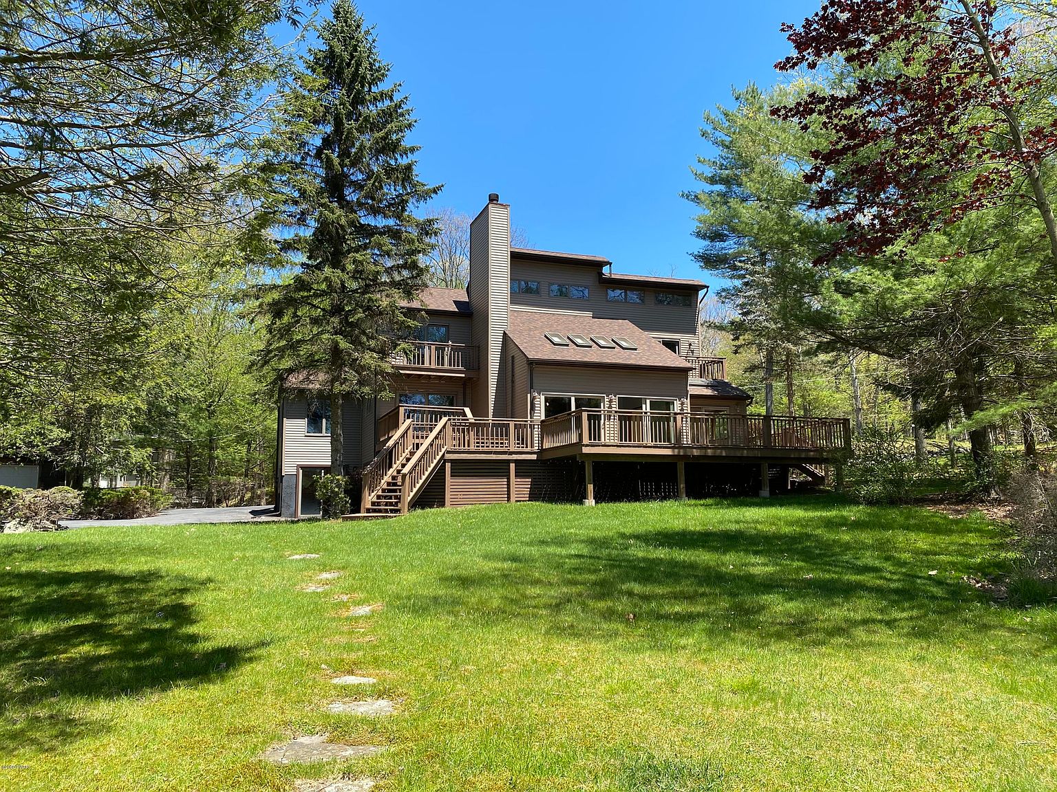 170 N Lake Shore Dr, Dingmans Ferry, PA 18328 | Zillow