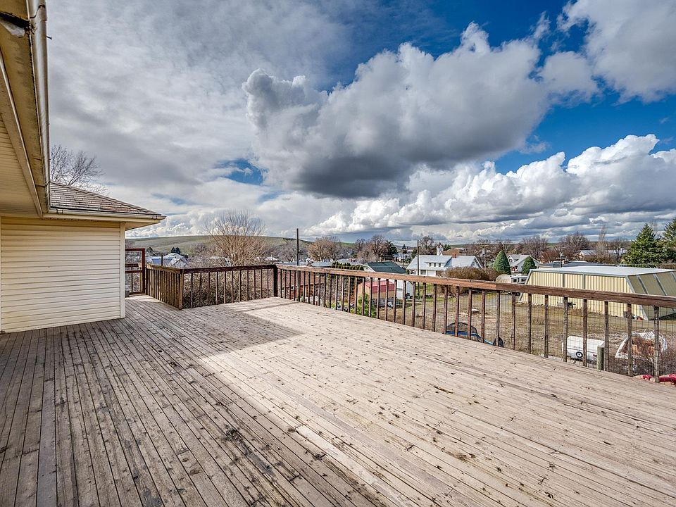 504 3rd St, Endicott, WA 99125 | Zillow
