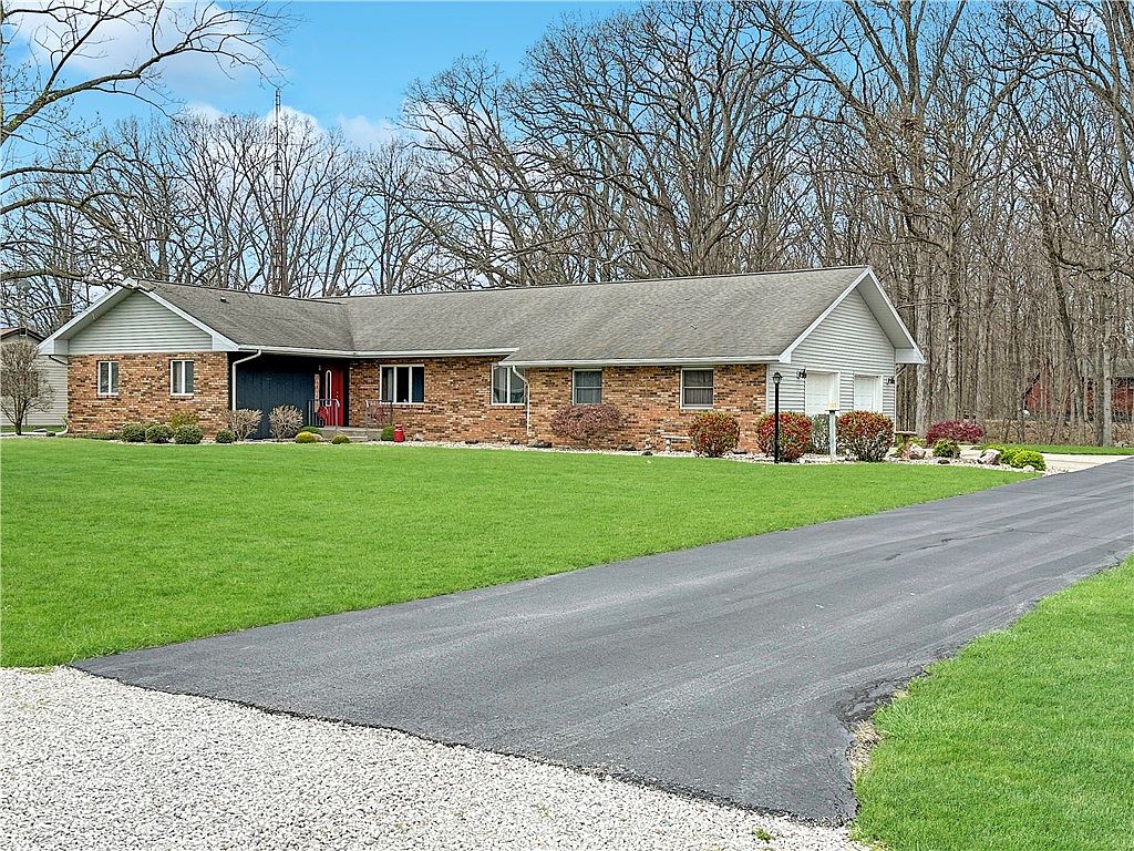 10935 Prestige Dr, Lerna, IL 62440 | Zillow