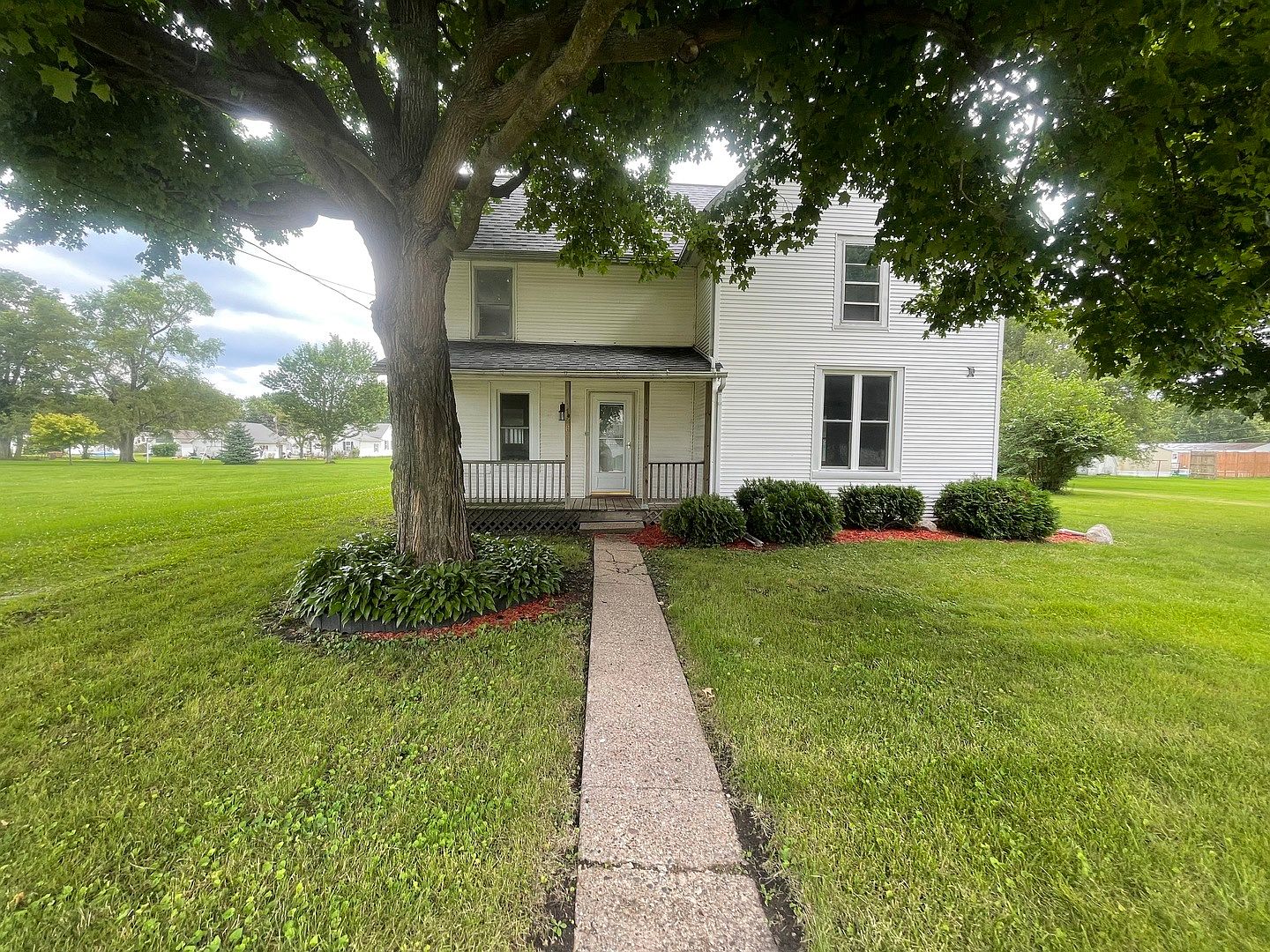 106 S School St, Atkinson, IL 61235 | Zillow