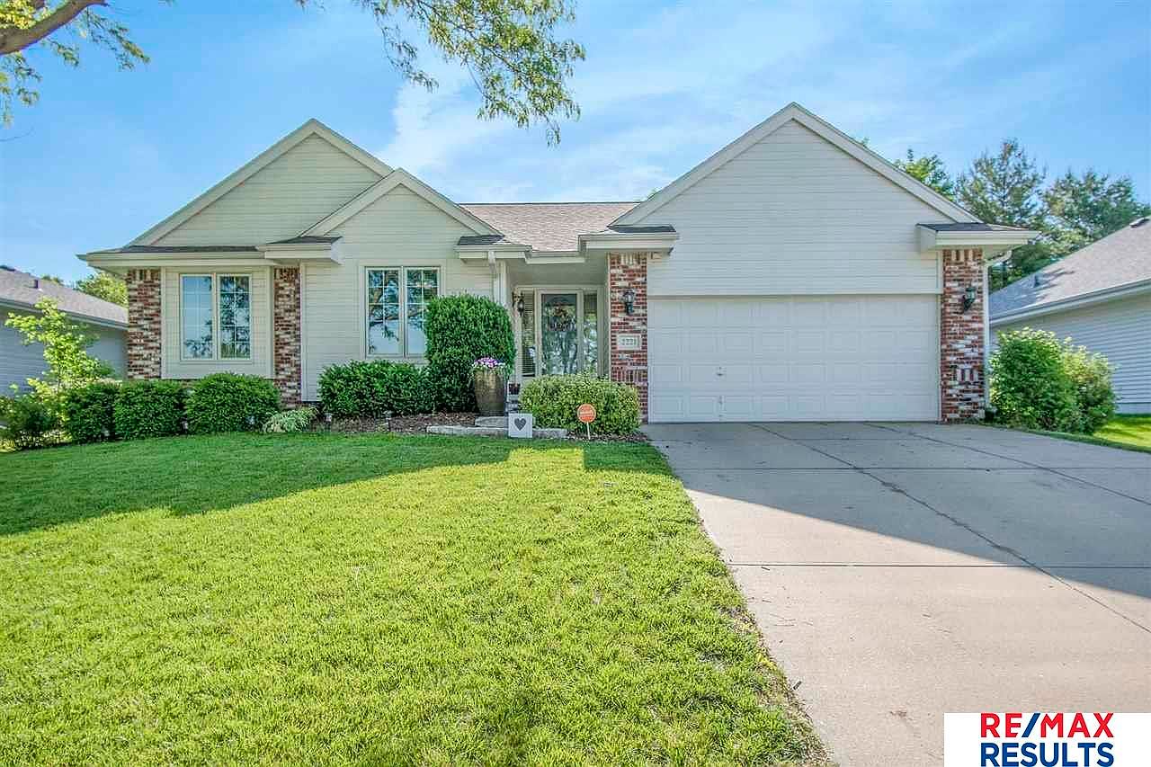 2221 N 151st St, Omaha, NE 68116 | Zillow