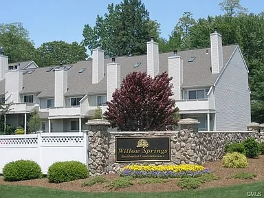 307 Willow Spgs New Milford Ct Zillow