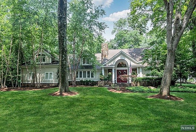 19 Robin Ridge Rd, Upper Saddle River, NJ 07458 | MLS #23023494 | Zillow