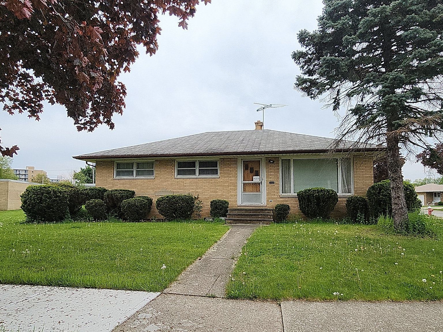 4153 Rabbit Run Dr, Brooklyn, OH 44144 | Zillow