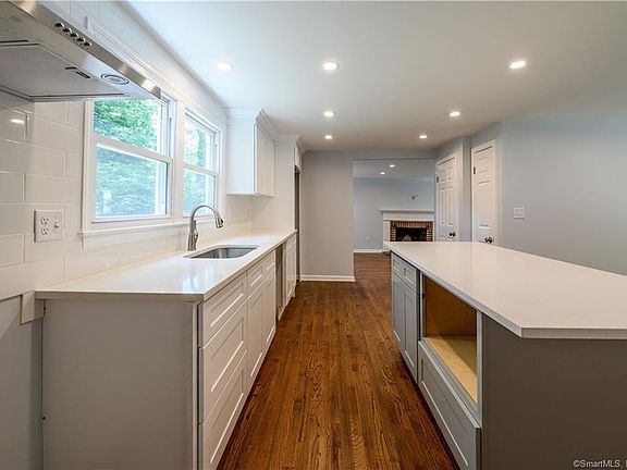 80 Dawes Ave, Hamden, CT 06517 | MLS #170576014 | Zillow