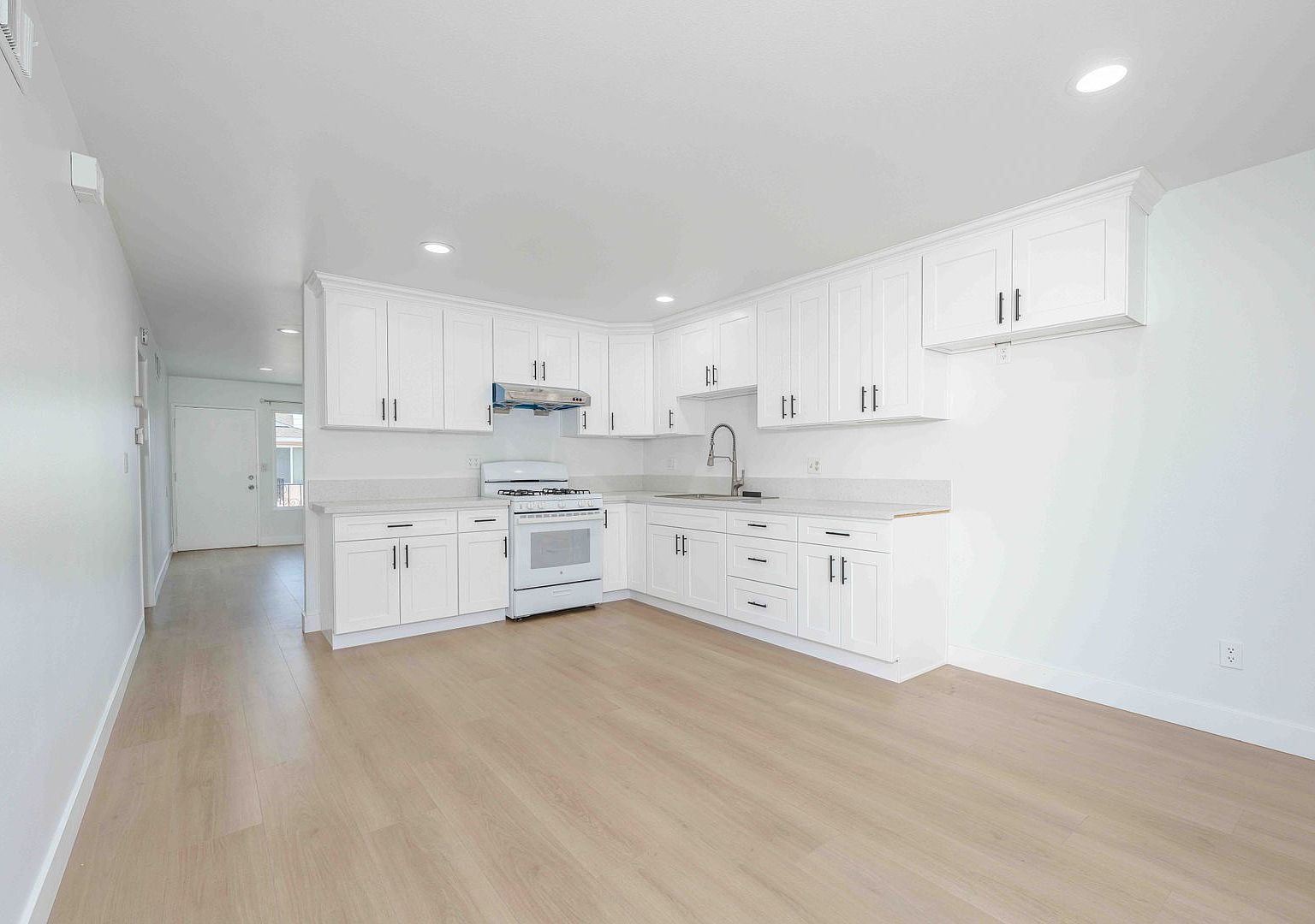 8665 Trask Ave, Garden Grove, CA 92844 | Zillow