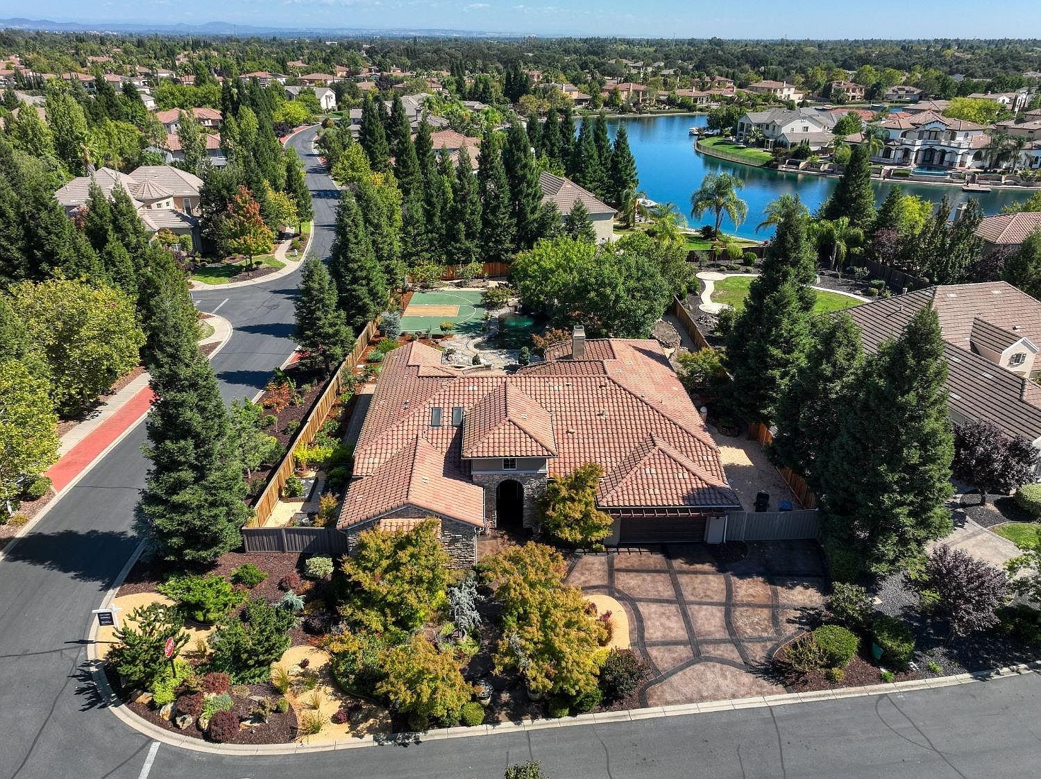 8701 Oakmere Ct, Roseville, CA 95747 | Zillow