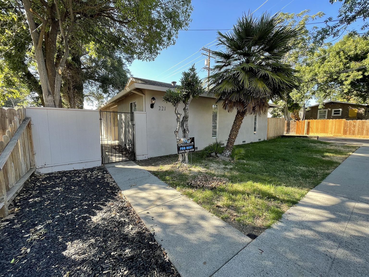 221 Johnson St #1, Modesto, CA 95354 | Zillow