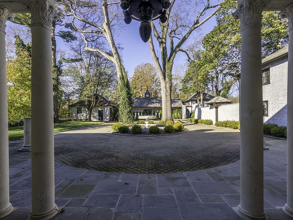 7 Stone Arch Road, Old Westbury, NY 11568 | Zillow