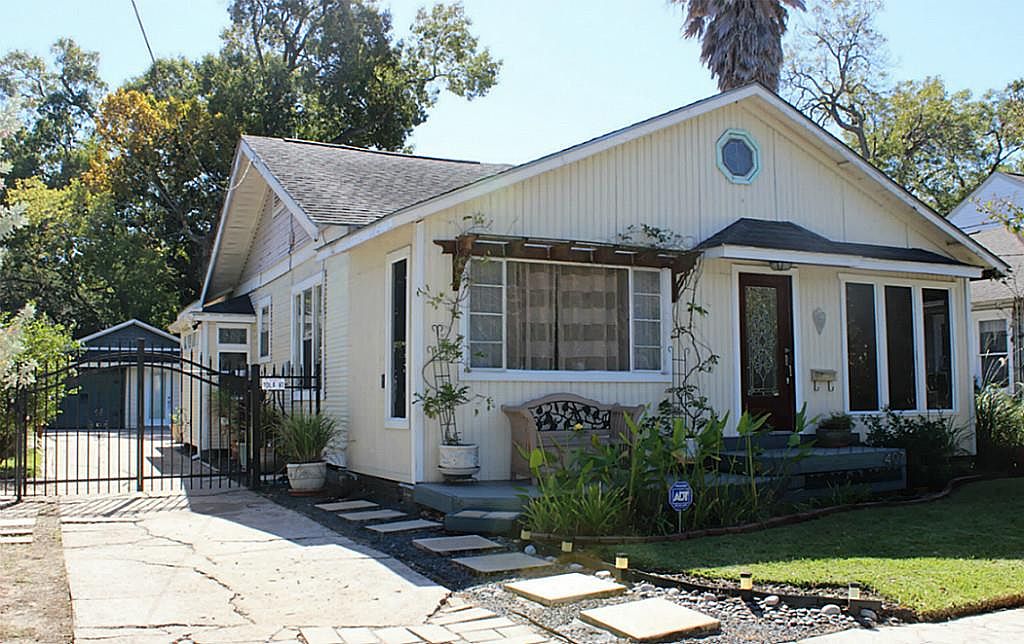 407 Merrill St Houston Tx 77009 Zillow