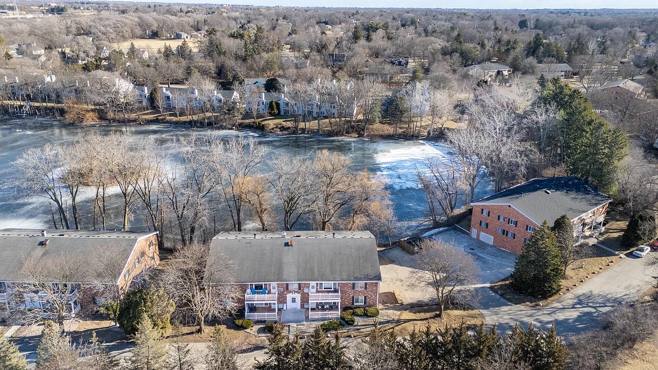 508 Laurel Lake ROAD UNIT 3, Mequon, WI 53092 | Zillow