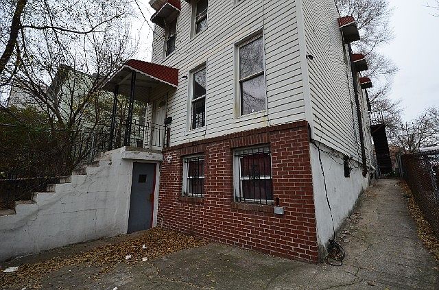 855 E 167th St, Bronx, NY 10459 | Zillow