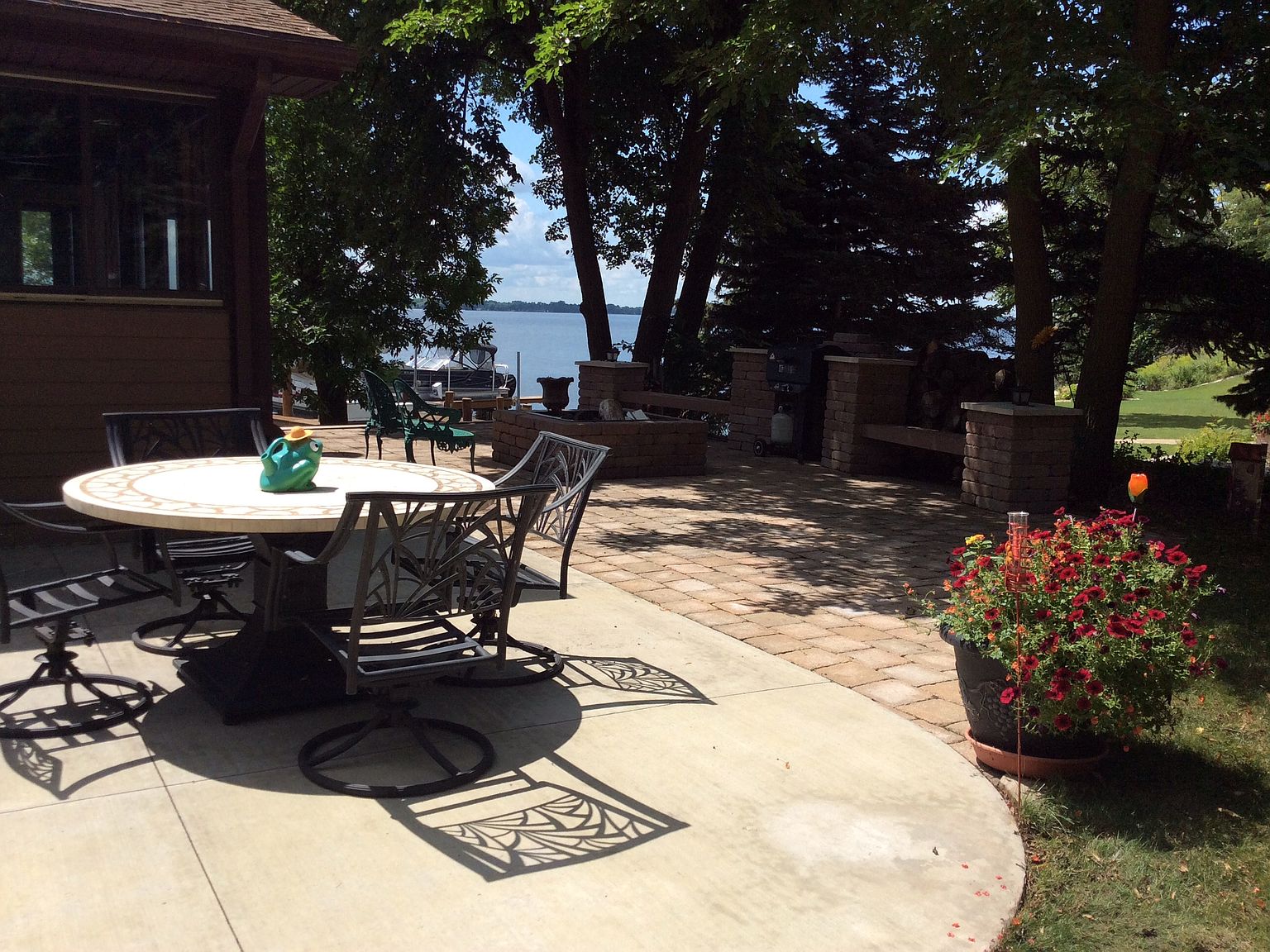 6229 W Lyngaas Rd, Winneconne, WI 54986 | Zillow