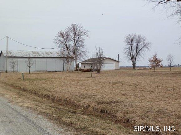 22080 E 10th Rd, Harvel, IL 62538 | Zillow