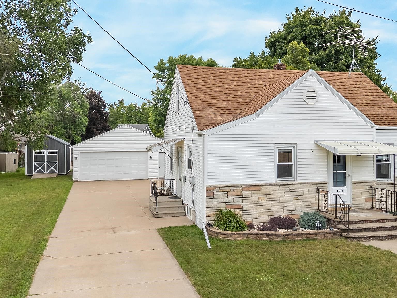 1518 E Harriet St, Appleton, WI 54915 | Zillow