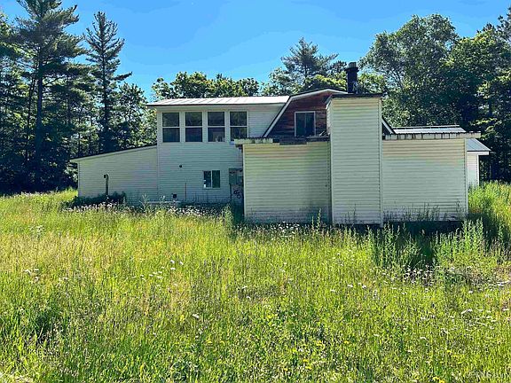 109 Brown Deer Rd, Marquette, MI 49855 | MLS #50146970 | Zillow