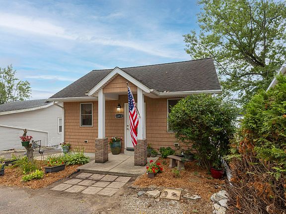 68434 Dailey Rd, Edwardsburg, MI 49112 | Zillow