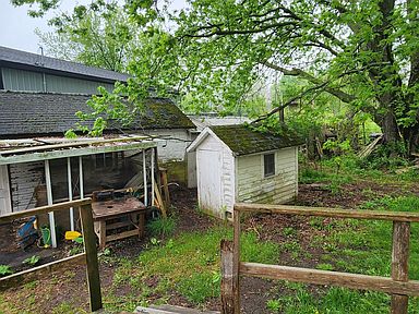 4406 12th St, Moline, MI 49335 | Zillow