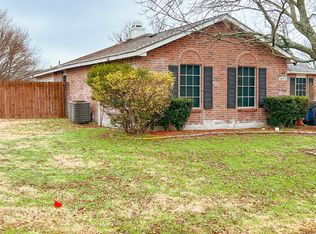 2111 Danbury Dr, Rockwall, TX 75032 | MLS #20808965 | Zillow