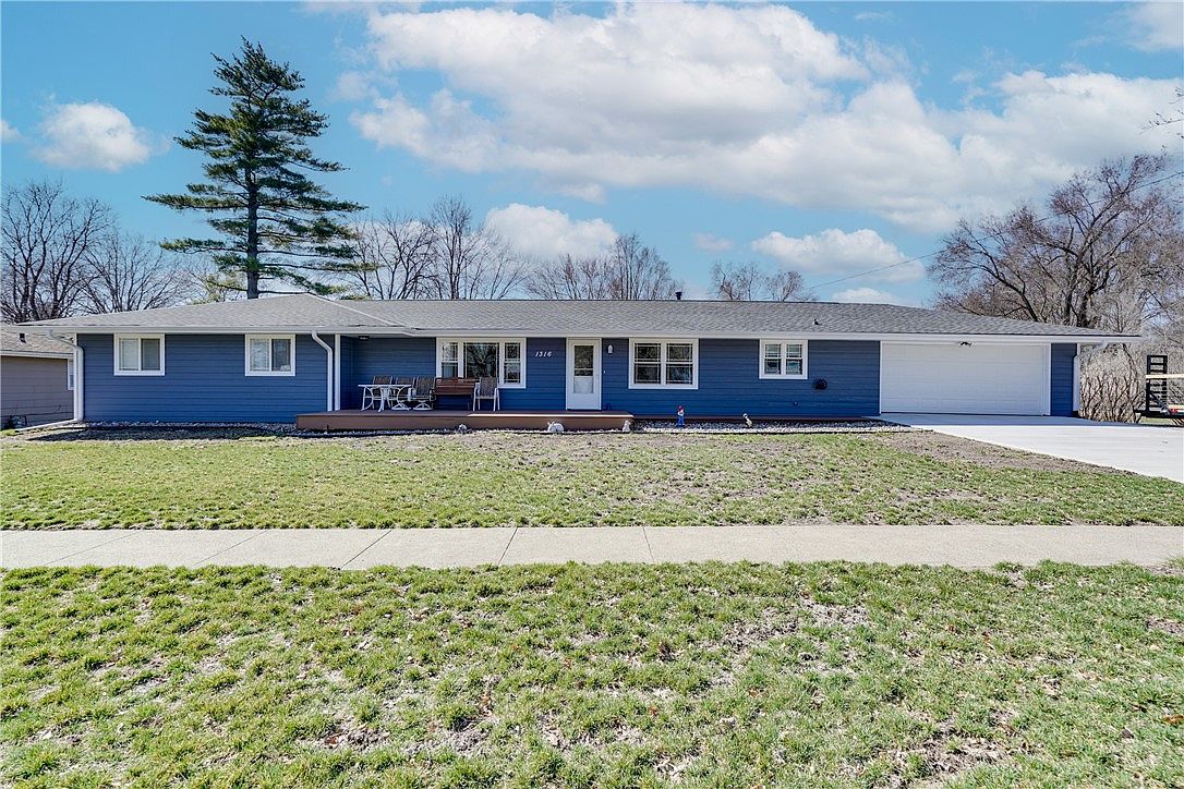 1316 Thomas St, Redfield, IA 50233 | Zillow