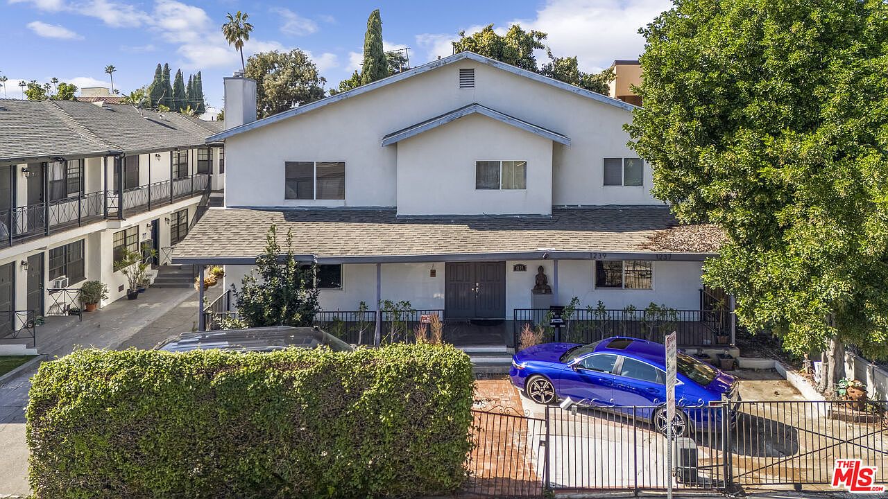 1239 Gordon St, Los Angeles, CA 90038 | MLS #24-461931 | Zillow