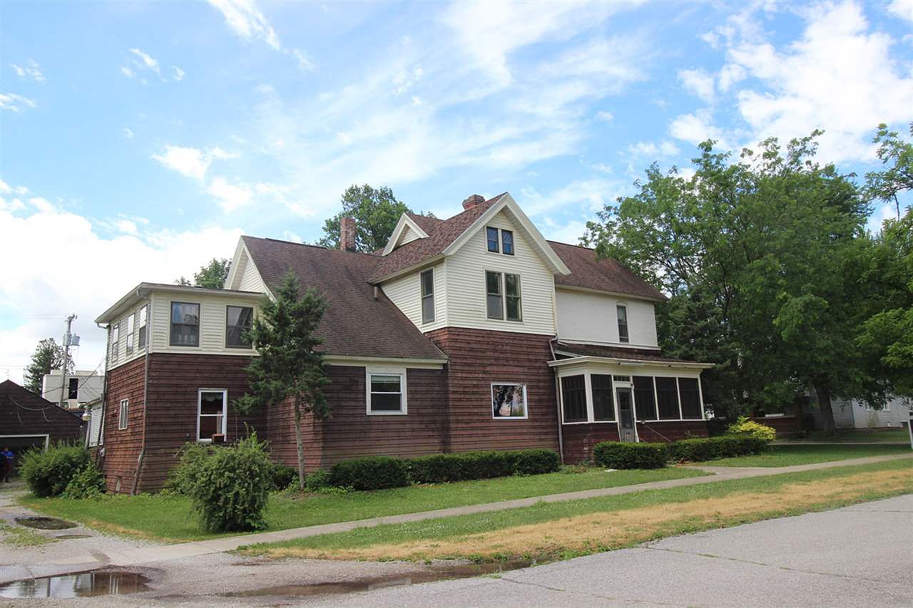 301 E Carroll St, Kentland, IN 47951 | Zillow