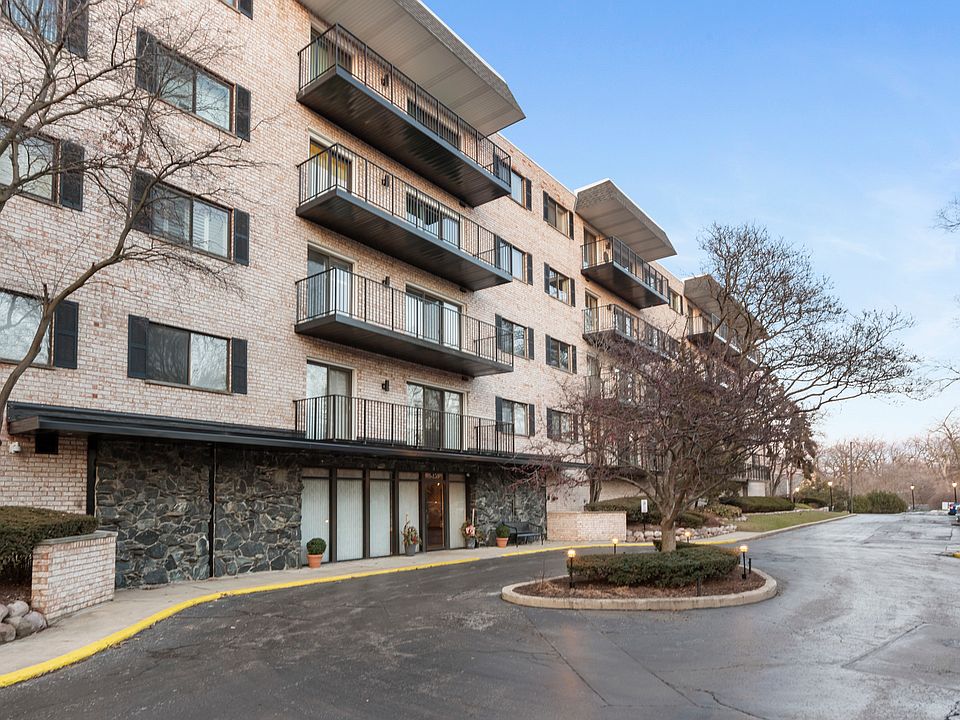 1S150 Spring Rd APT 2D, Oakbrook Terrace, IL 60181 | Zillow