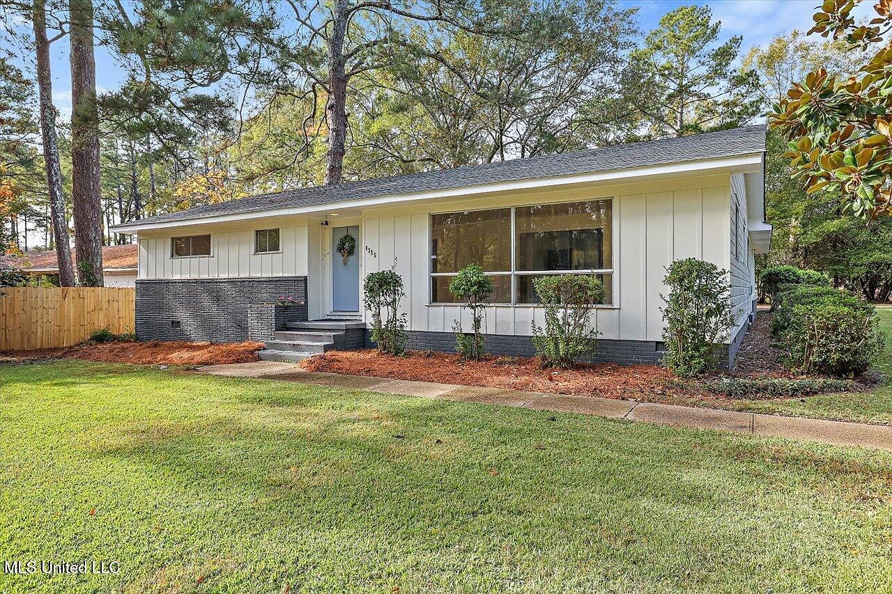 4325 Ridgewood Rd, Jackson, MS 39211 | Zillow