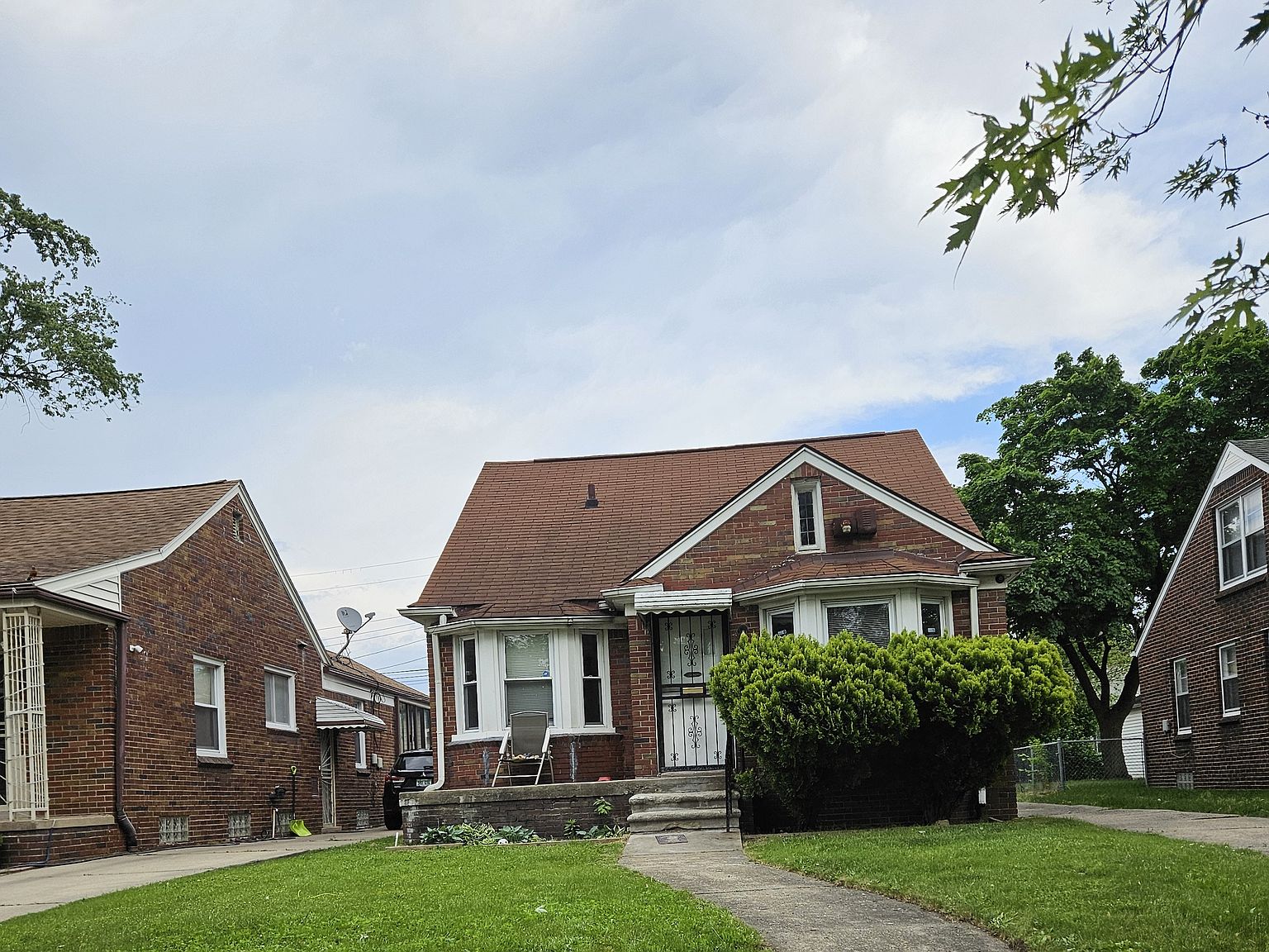 18026 Strathmoor St, Detroit, MI 48235 | Zillow