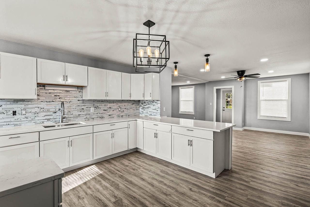 351 East Rosedale AVENUE, Milwaukee, WI 53207 | MLS #1856899 | Zillow