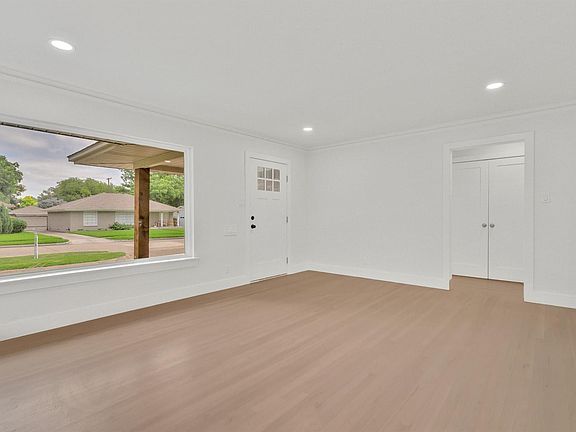 6426 Glennox Ln, Dallas, TX 75214 | Zillow