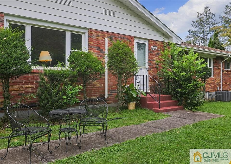 1222 Stockton Dr, North Brunswick, NJ 08902 | MLS #2352421M | Zillow