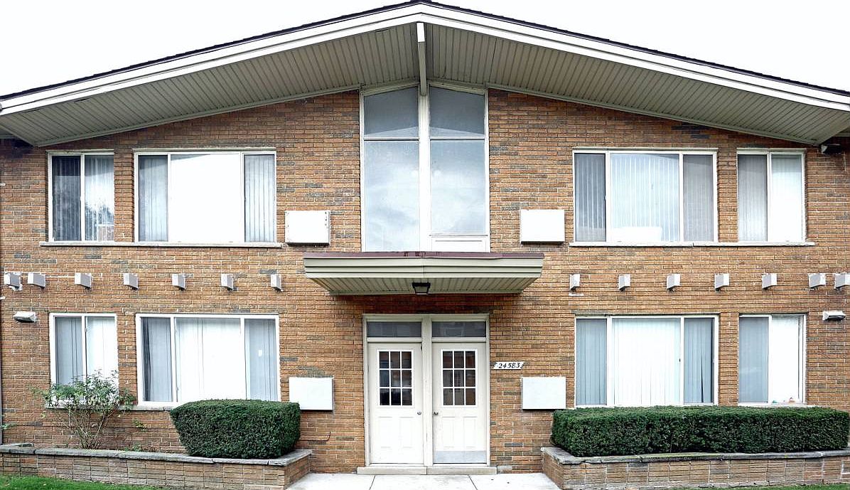 24567 Kelly Rd #2, Eastpointe, MI 48021 | Zillow