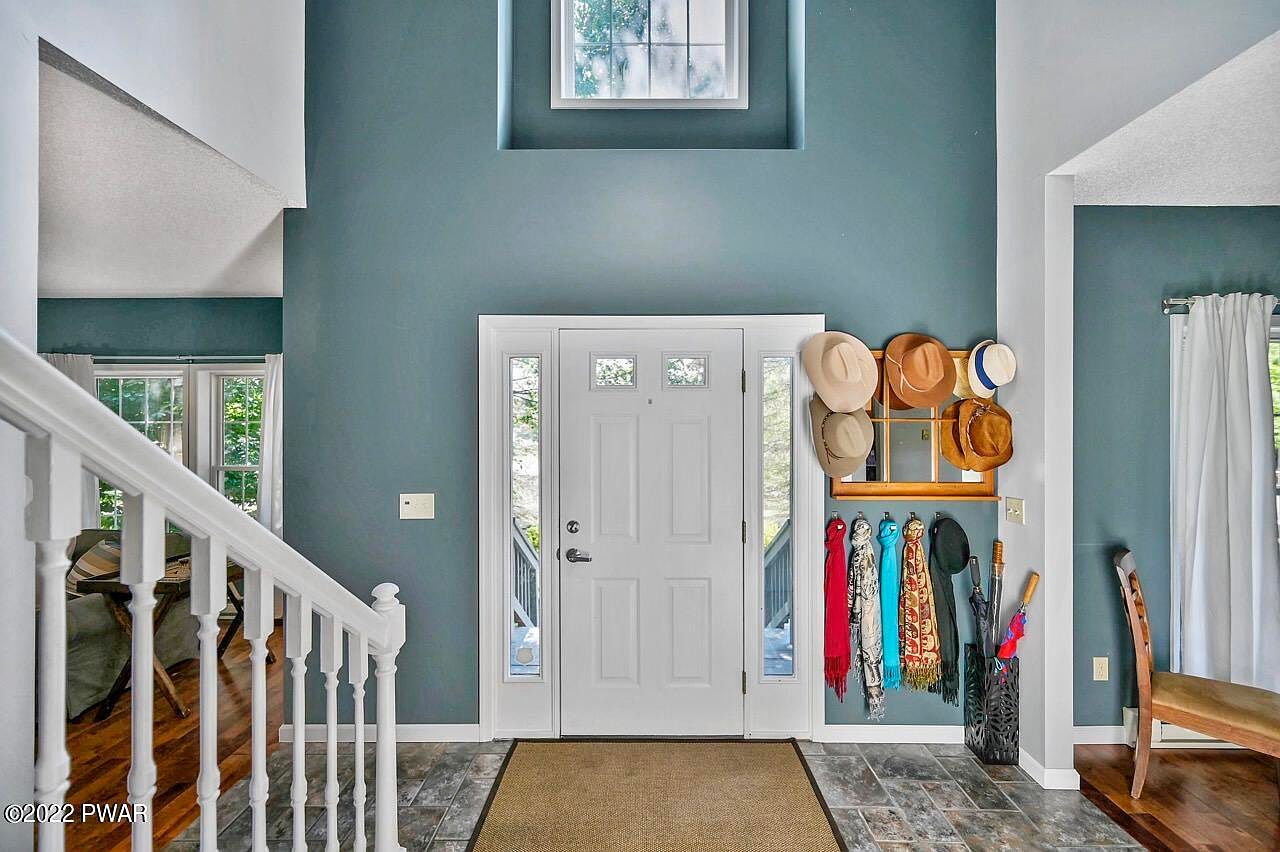 1127 Mohican Rd, Lake Ariel, PA 18436 | MLS #22-3425 | Zillow