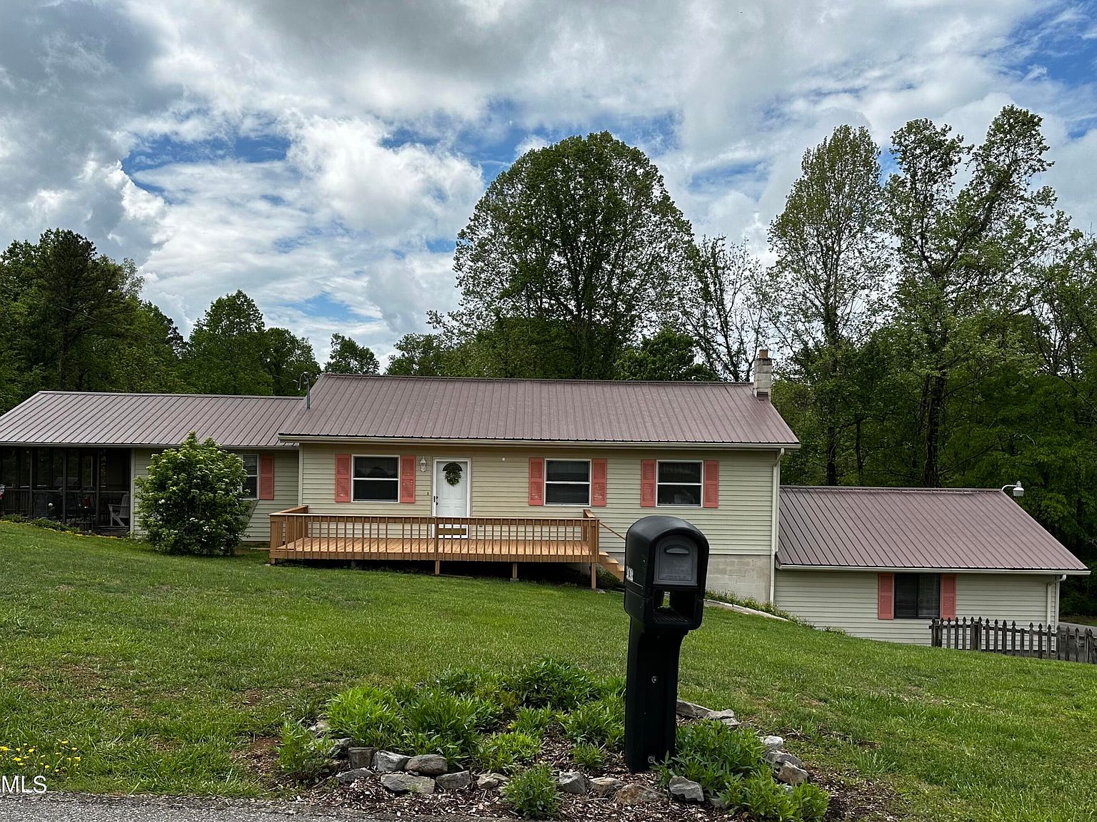 4041 Bird Rd, Lenoir City, TN 37771 | Zillow