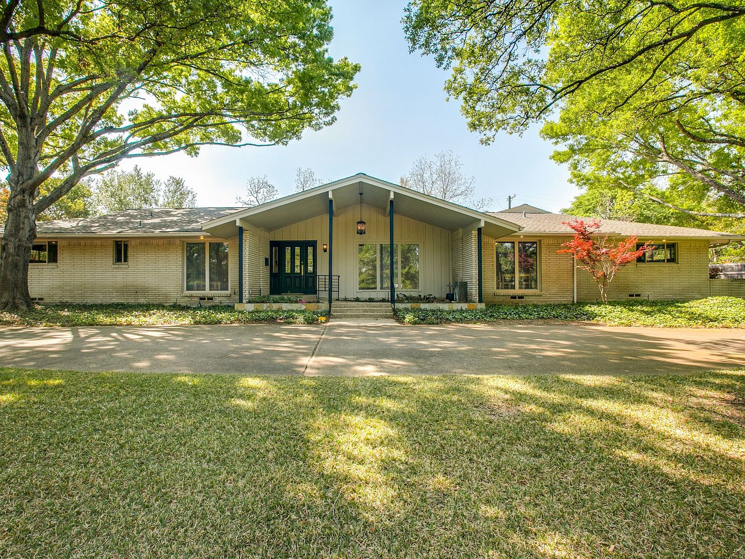 4330 Hallmark Dr, Dallas, TX 75229 | Zillow